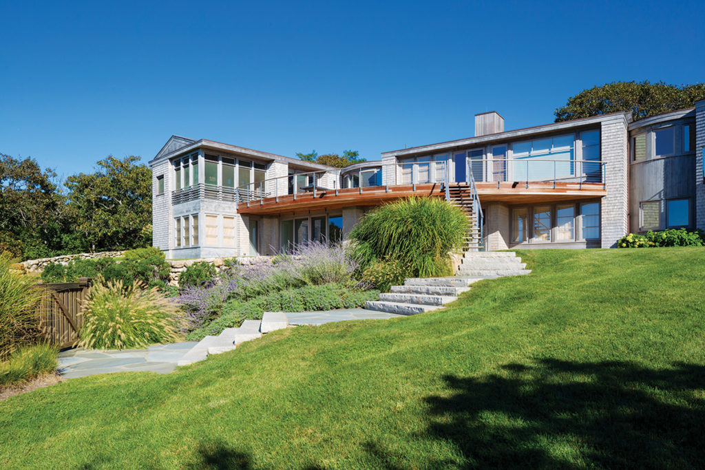 A Martha's Vineyard Renovation Manifests Sense of Place - Ocean Home ...