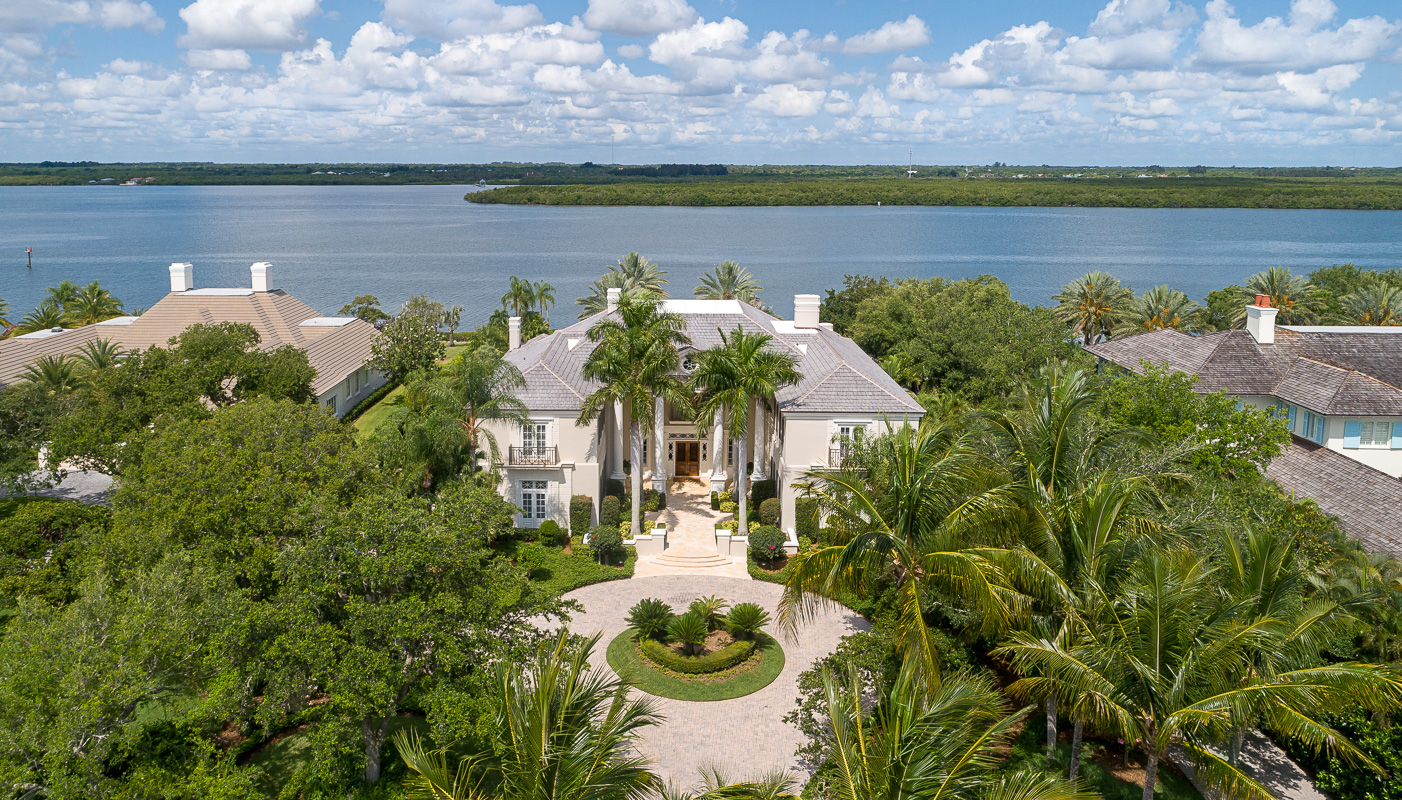 Currently Listed: A Stately 5-Bedroom on Gem Island - Ocean Home magazine