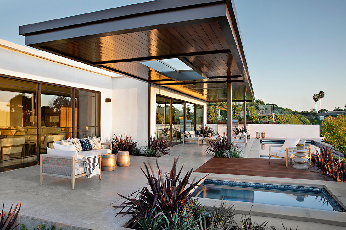 Romantic & Modern Design on California's Coast - Ocean Home magazine