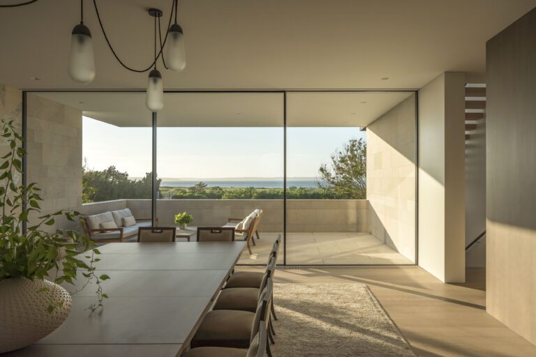 Modern Lines and Restorative Landscaping Make a Hamptons Home Shine ...