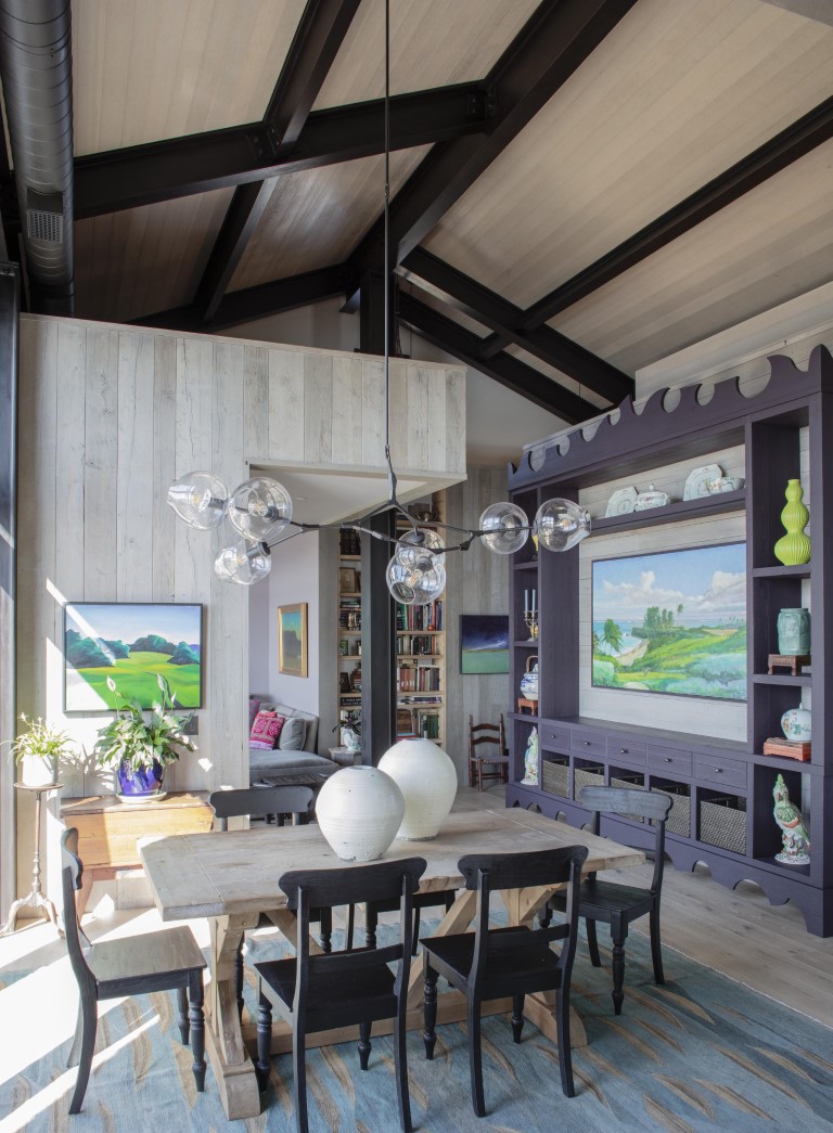 Compact Martha's Vineyard Home Embraces the Island's Nature and Art ...