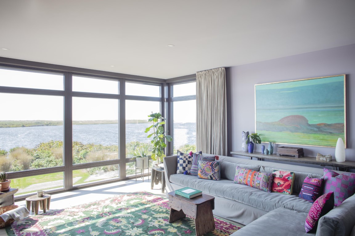 Compact Martha's Vineyard Home Embraces the Island's Nature and Art ...