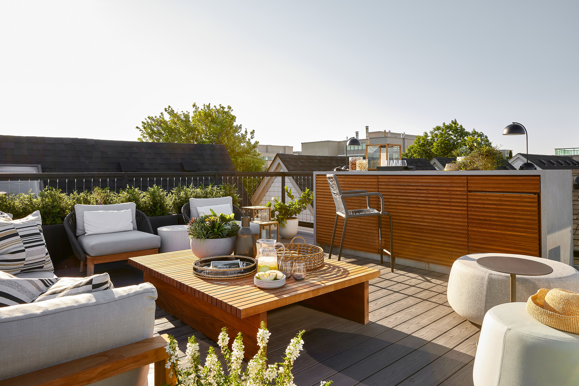 Contemporary Replaces Cookie-cutter in a Toronto Family Home - Ocean ...