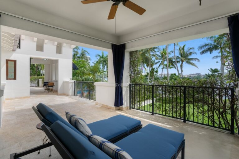 Home of the Week: A Miami Compound With Celebrity Pedigree - Ocean Home ...