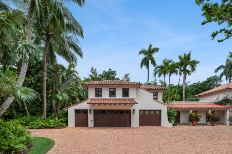 Home of the Week: A Miami Compound With Celebrity Pedigree - Ocean Home ...