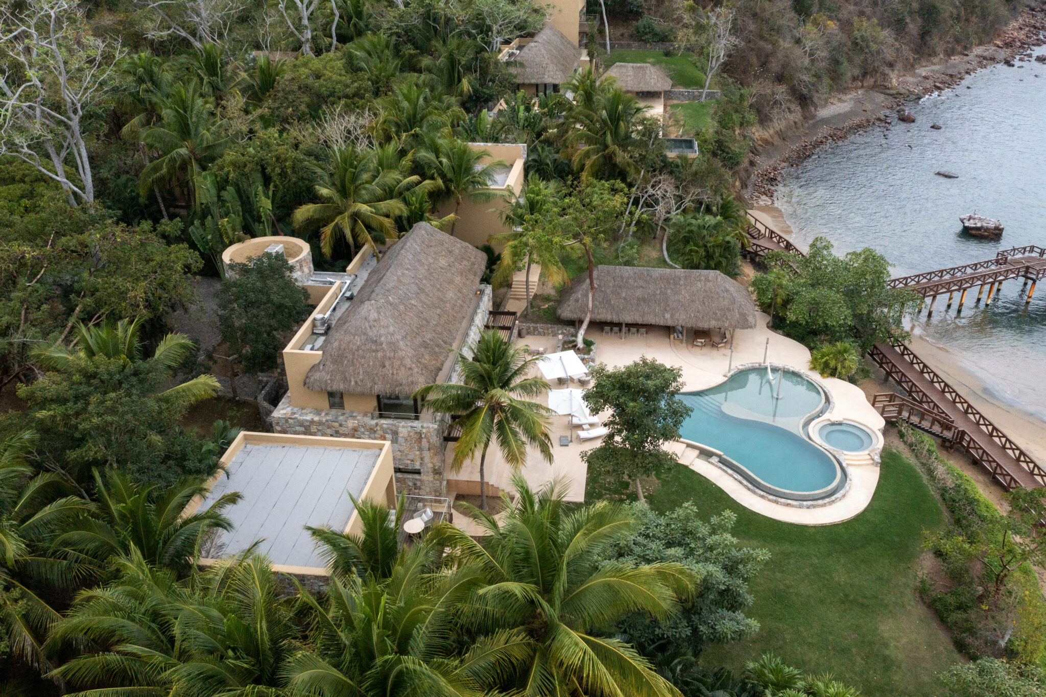 Home of the Week: Coastal Living, Elevated by Four Seasons - Ocean Home magazine