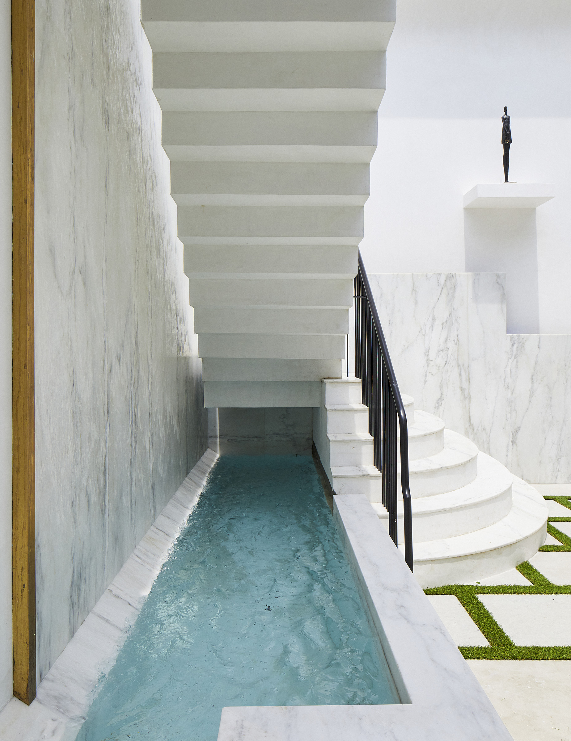 Sandcastle-Inspired Luxury: Modern Gothic Vacation Home in Alys Beach, Florida - Ocean Home magazine