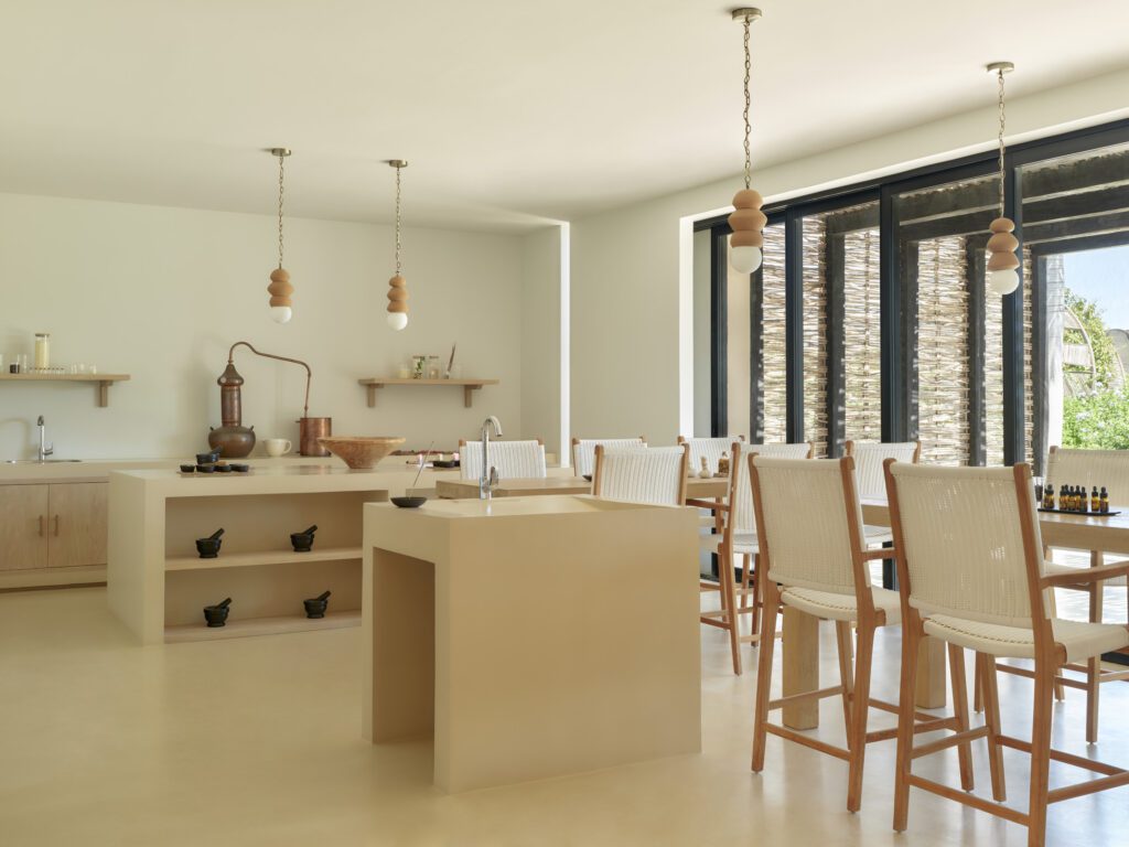 LIVING BAJA AT KIMPTON MAS OLAS - Ocean Home magazine